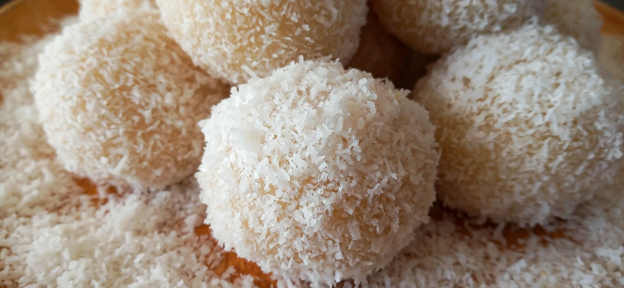 Coconut Pearls with Mung Beans - Cambodia travel guide