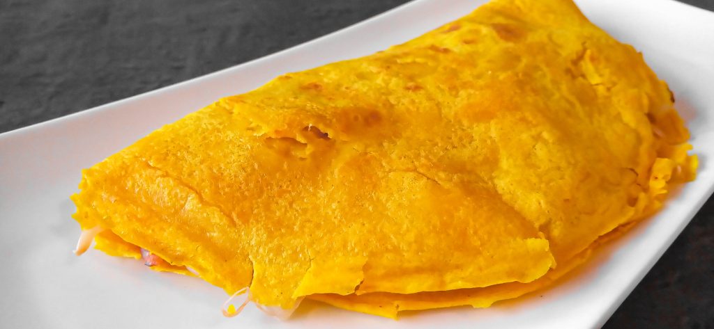 Banh Chhev Cambodian crepe - Cambodia travel guide